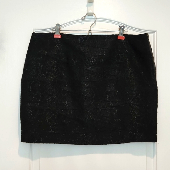 Dalia Collection | Skirts | Dalia Collection Size 4 Black Mini Skirt ...